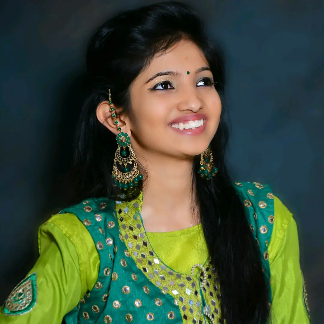 Swathi Srinivas - @swathisrinivas36 TikTok 分析|プロフィール、動画、ハッシュタグ | Exolyt