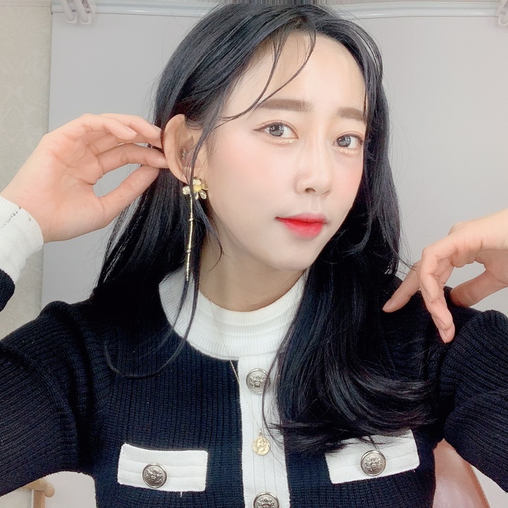 고급스러운 봄 되니까 슬슬 컬러체인지 준비해야지🤭 @awe.some_kelly - TikTok