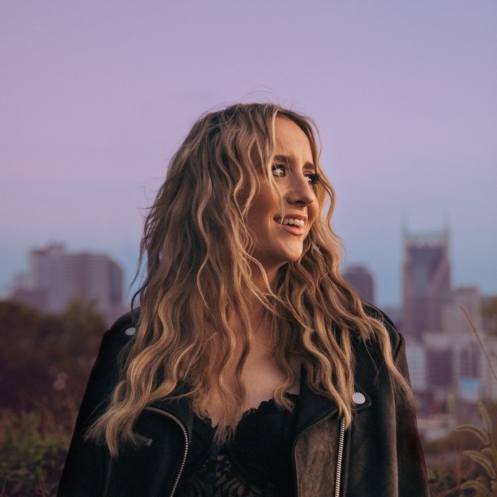 🦄 @kayleebellmusic - Kaylee Bell - TikTok