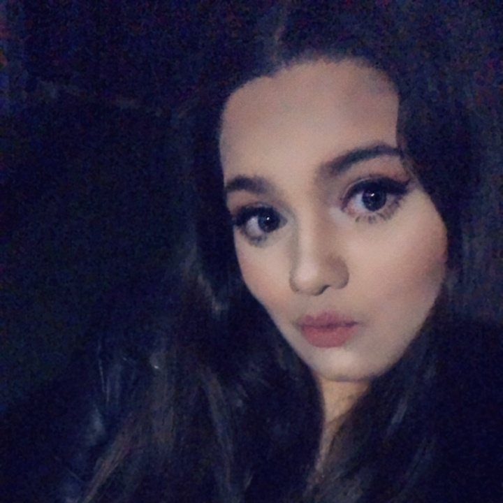 Danielle Blunt's Instagram, Twitter & Facebook on IDCrawl