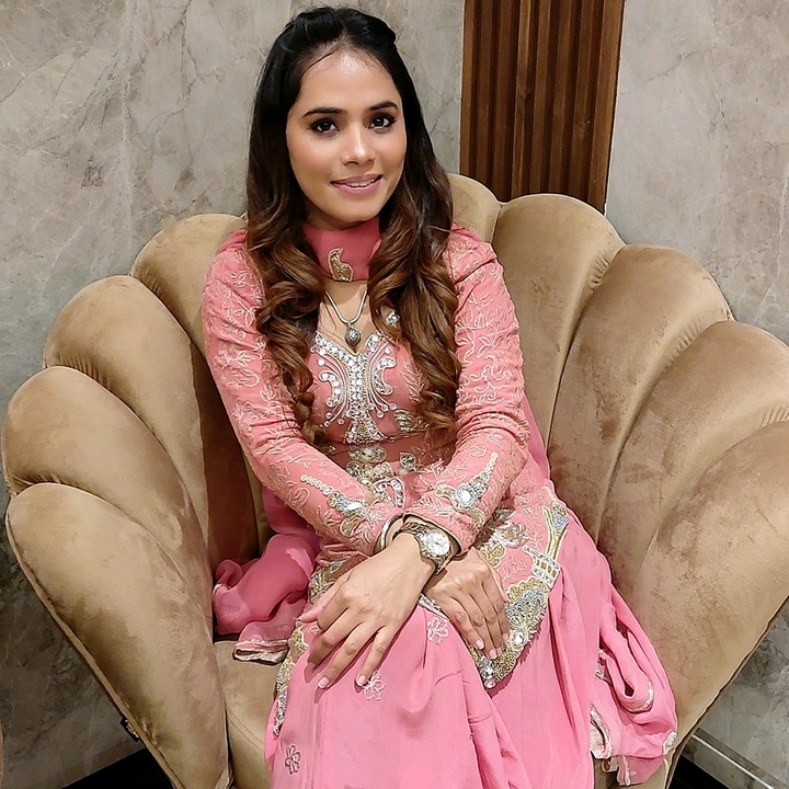 🦄 @roopkaurkooner - Roop Kaur Kooner - TikTok