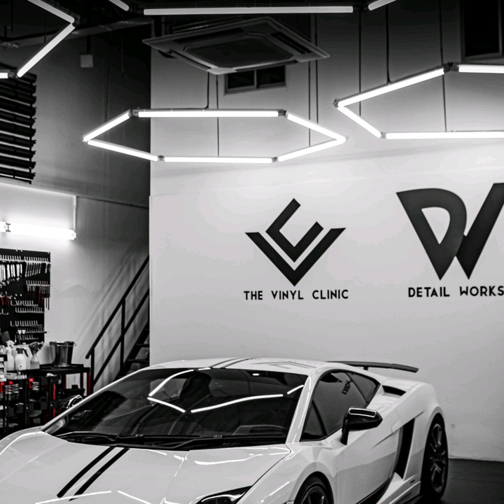 🦄 @thevinylclinic - The Vinyl Clinic - TikTok