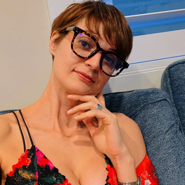 Masha_nova83 (@masha_nova2.0) - Urlebird