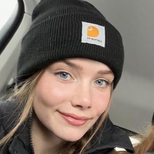 Alyson Mary OOTD - @alysonmarysinging TikTok Analytics | Profile ...