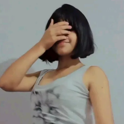 Melina cardenas (@melinacc99) - Urlebird