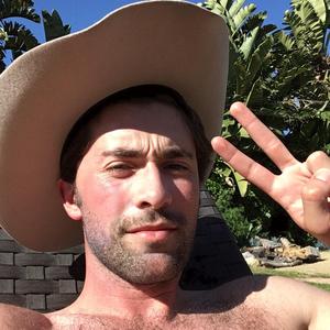 Albert Muzquiz - @edgyalbert TikTok Analytics | Profile, videos ...