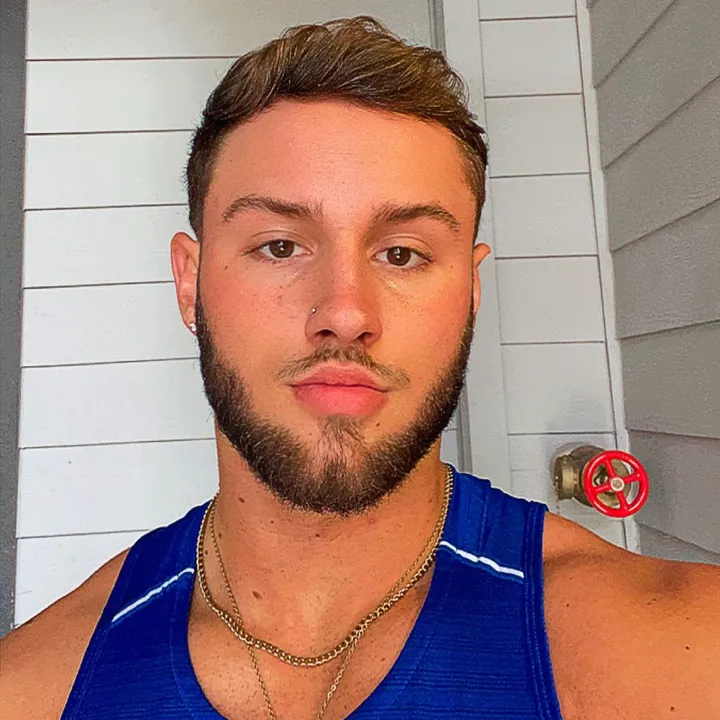 Reilly (@reilly_sterling_golden) - Urlebird