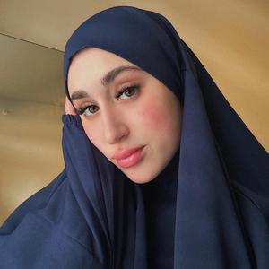Alia Deeb- @aliadeebb TikTok 分析|プロフィール、動画、ハッシュタグ | Exolyt