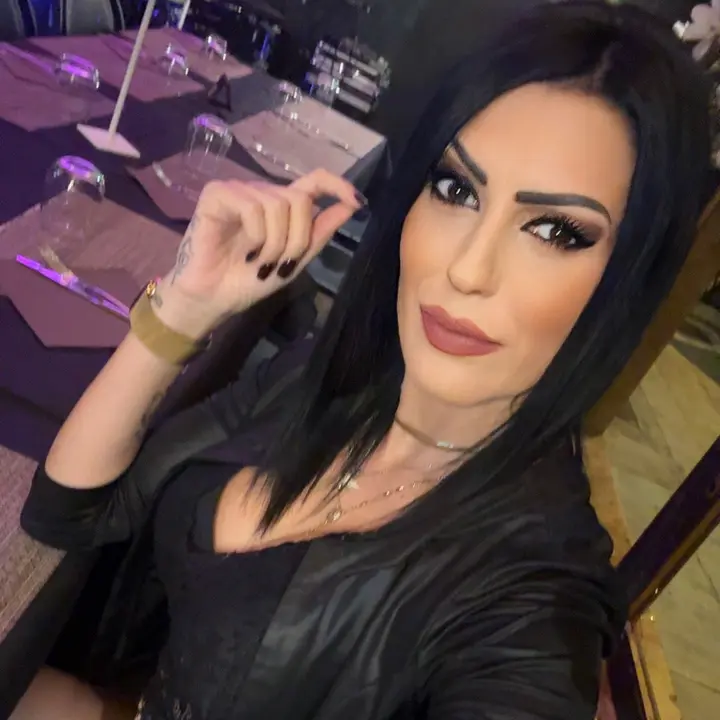 Nina Testa (@ninatestaofficial) - Urlebird
